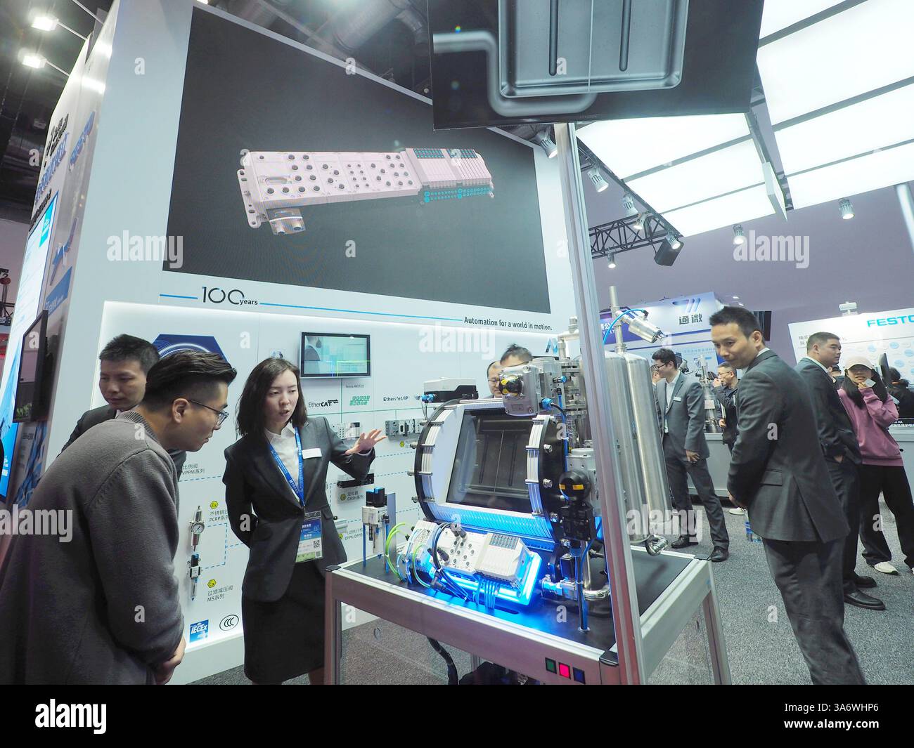 Beijing, China. 26th Mar, 2025. BEIJING, CHINA - MARCH 26, 2025 - Visitors visit the "Green ...