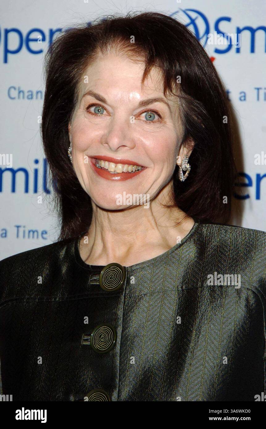 Oct. 6, 2007 - Beverly Hills, CA, UNITED STATES OF AMERICA - Sherry ...