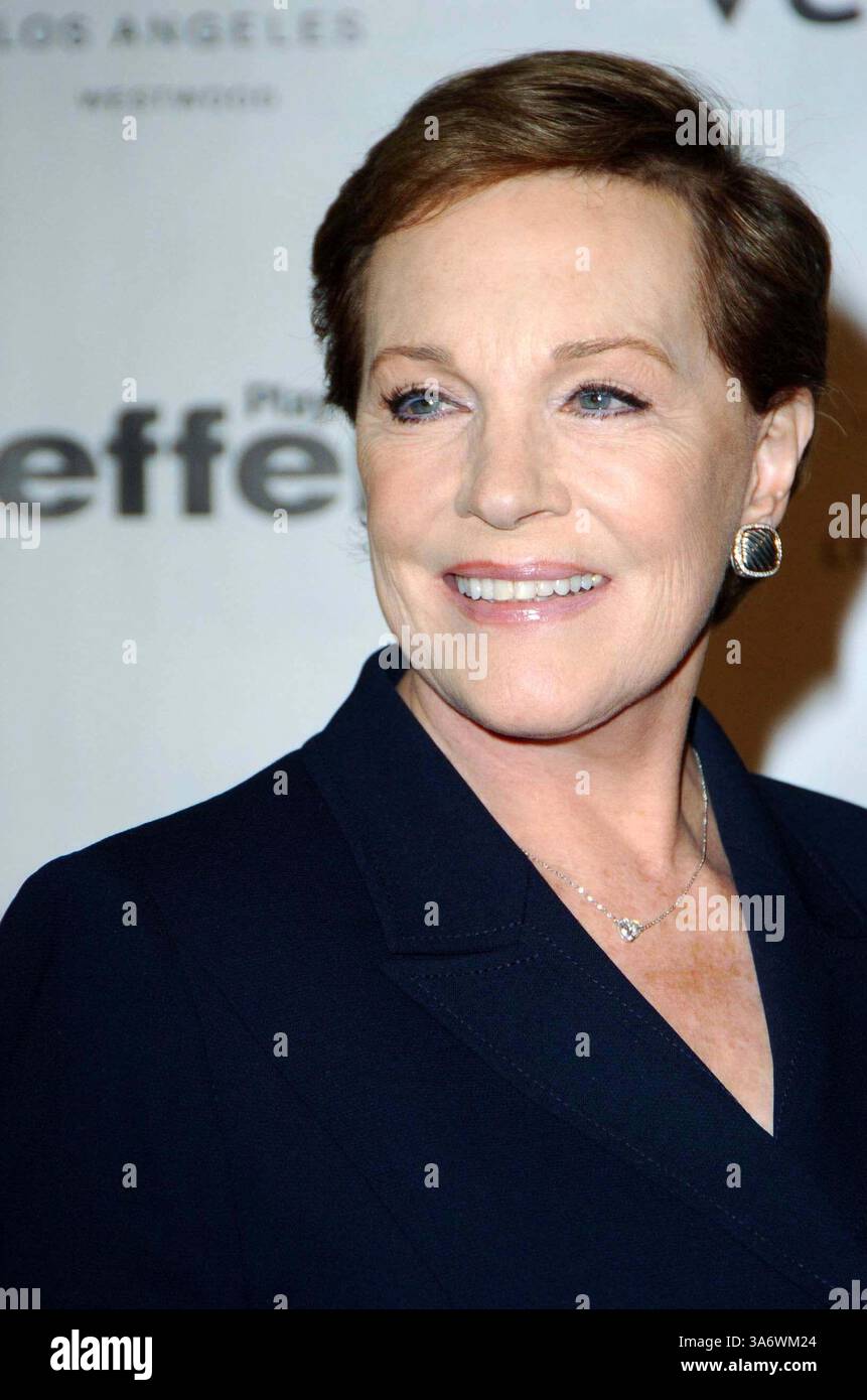 Mar. 17, 2008 - Los Angeles, CA, UNITED STATES OF AMERICA - Julie ...
