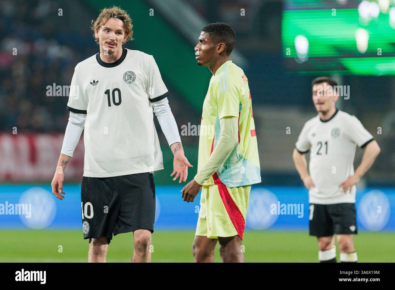 Nick Woltemade (Deutschland U21, 10), Cristhian Mosquera (Spanien U21, 3). Freundschaftsspiel ...