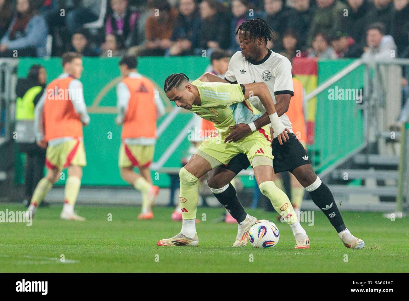 Mateo Joseph (Spanien U21, 9), Bright Arrey-Mbi (Deutschland U21, 4). Freundschaftsspiel ...