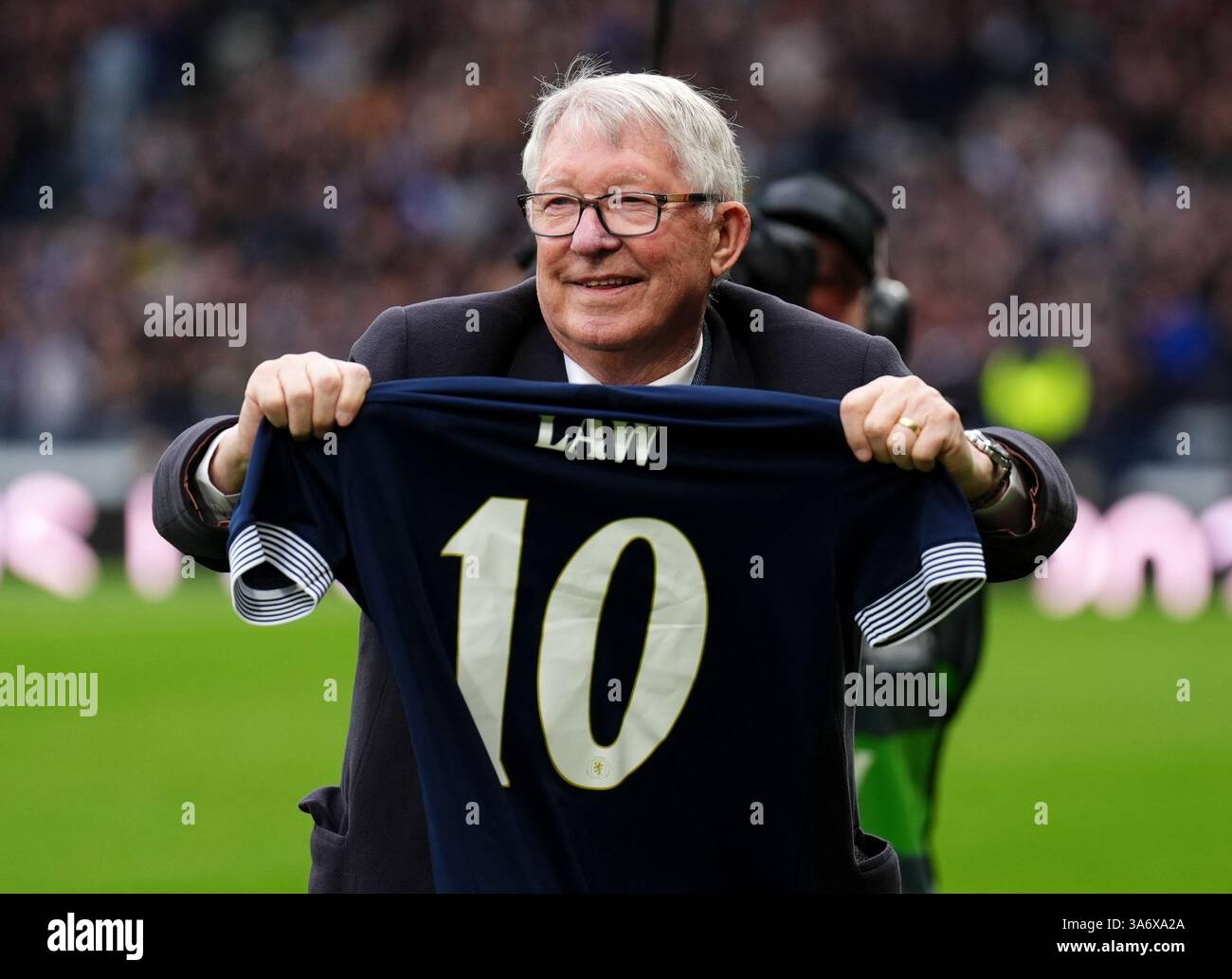 Sir Alex Ferguson plays tribute to the late Dennis law ahead of the ...