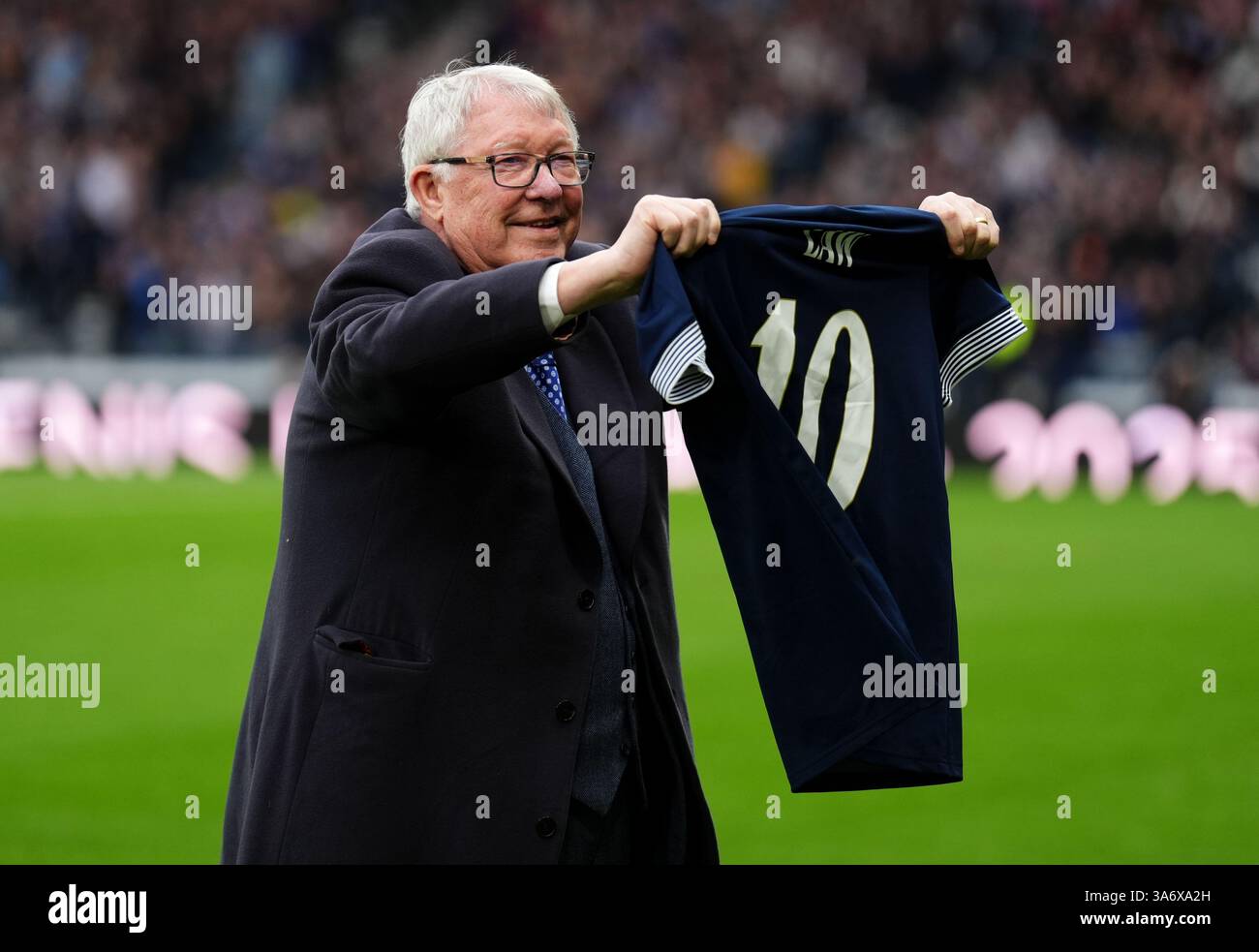 Sir Alex Ferguson plays tribute to the late Dennis law ahead of the ...