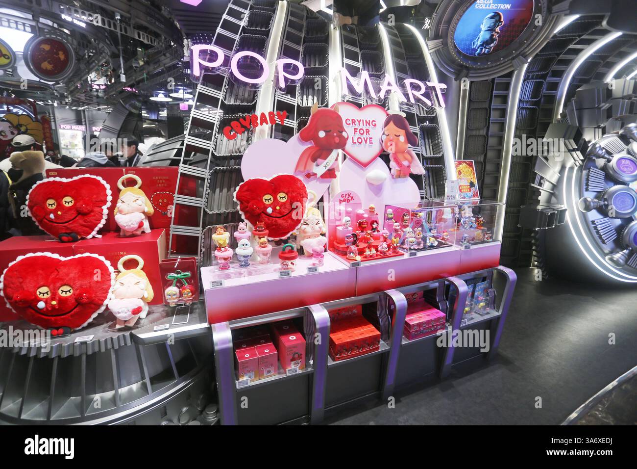 Tourists shop at the world's largest flagship store of Fashion Play ...