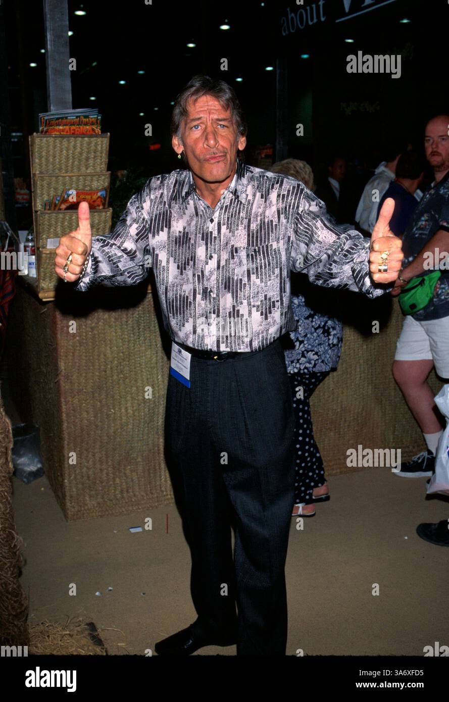 Jim varney 1997 hi-res stock photography and images - Alamy
