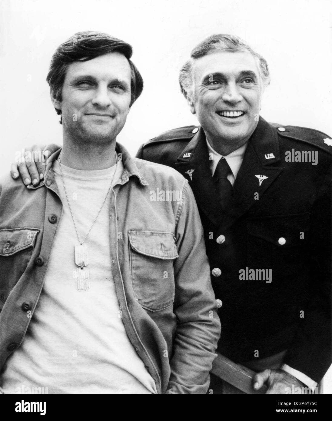 Alan alda mash hi-res stock photography and images - Alamy