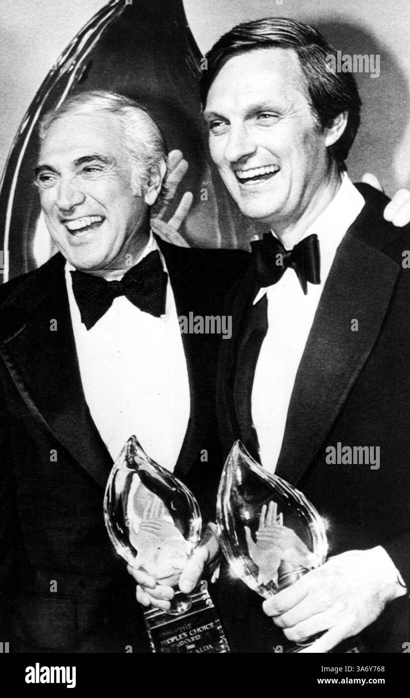 Feb. 14, 2005 - ROBERT ALDA CONGRATULATES HIS SON ALAN ALDA AFTER HE ...