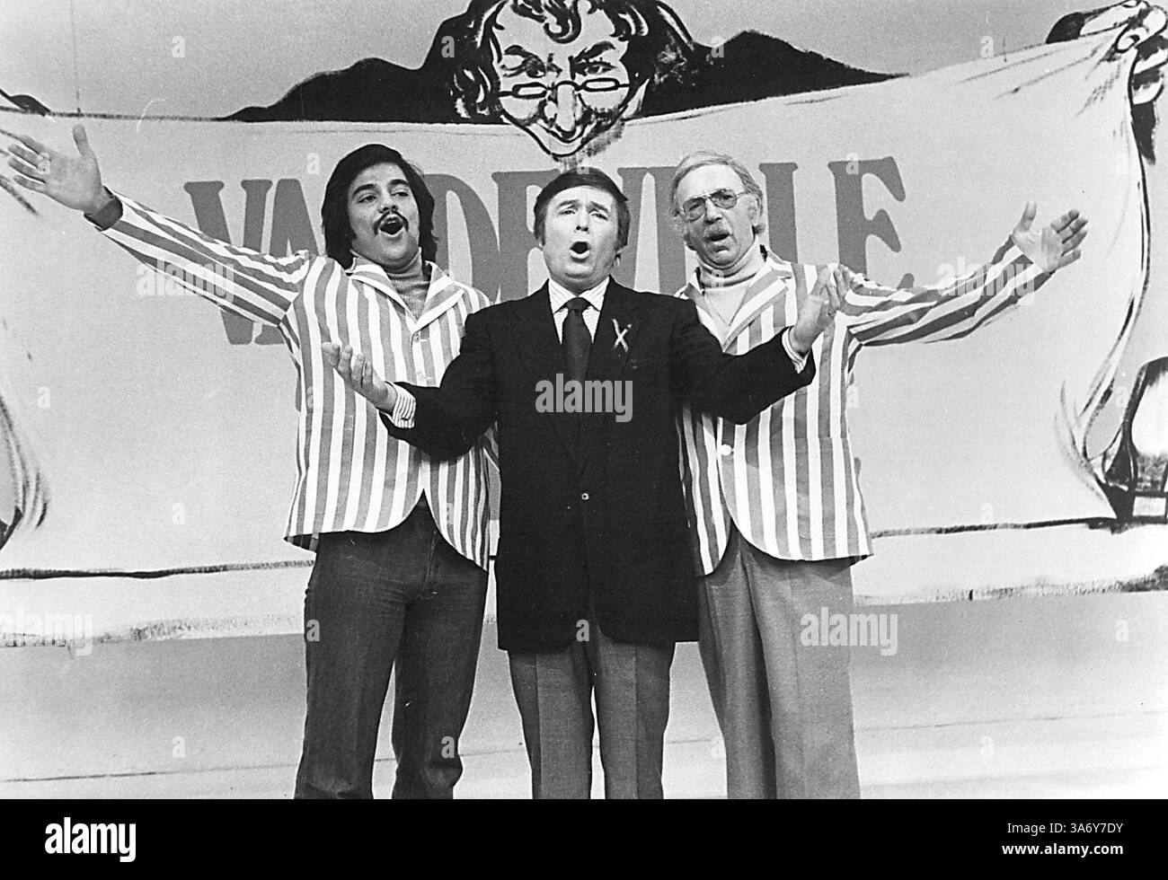 MIKE DOUGLAS SHOW with guests FREDDIE PRINZE and JACK ALBERTSON (Credit ...