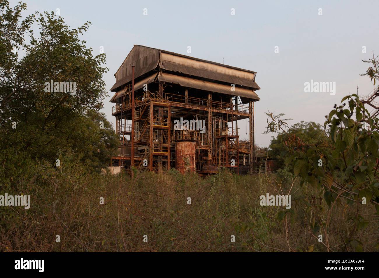 Nov. 17, 2014 - Bhopal, Madhya Pradesh, India - The Union Carbide plant ...
