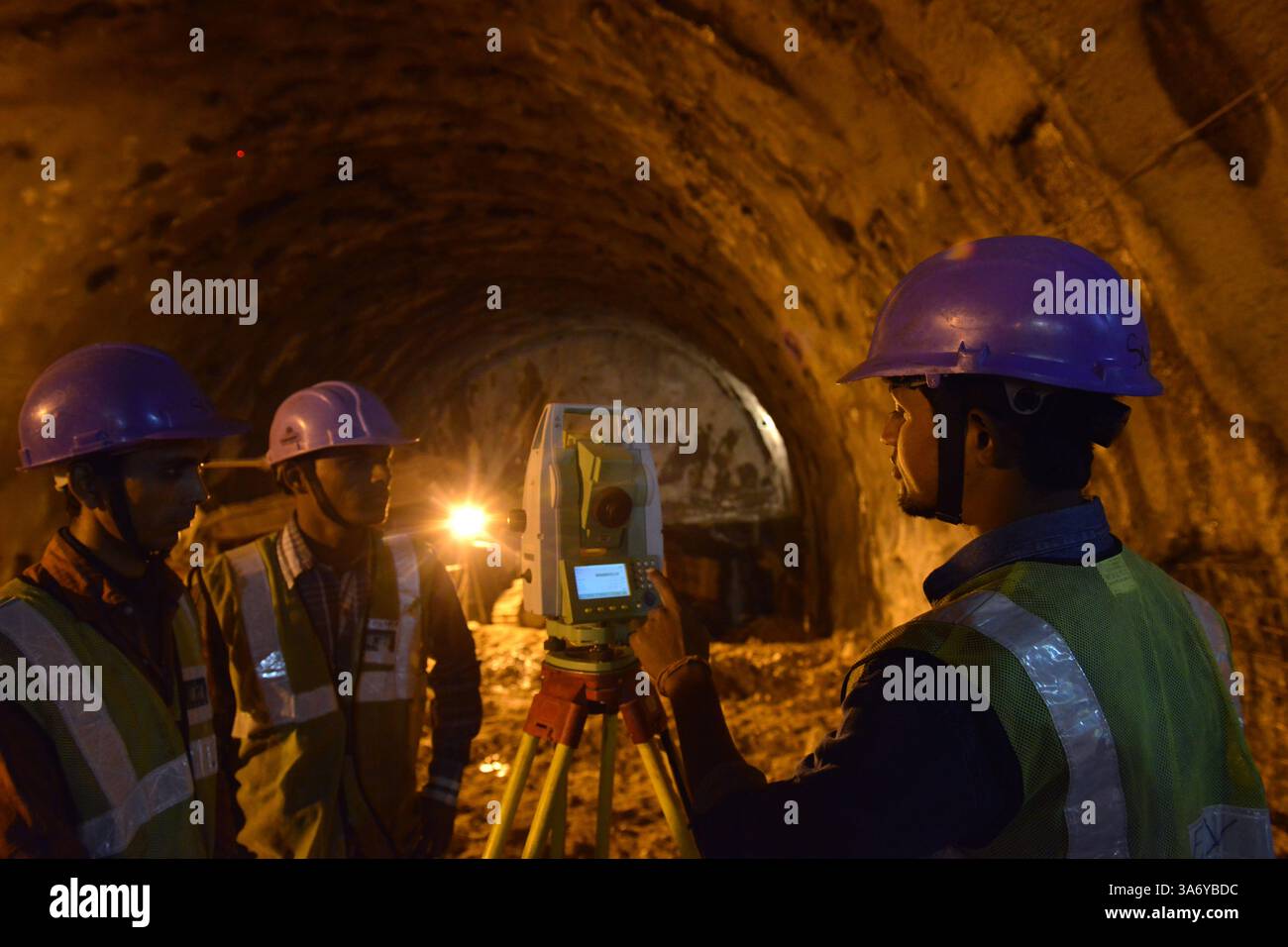 Construction work dmrc site hi-res stock photography and images - Alamy