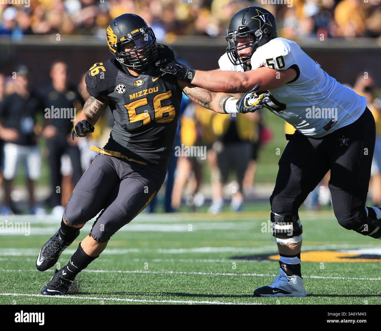 October 25, 2014 Columbia, MO: Missouri Tigers defensive lineman Shane Ray (56) tries to get ...