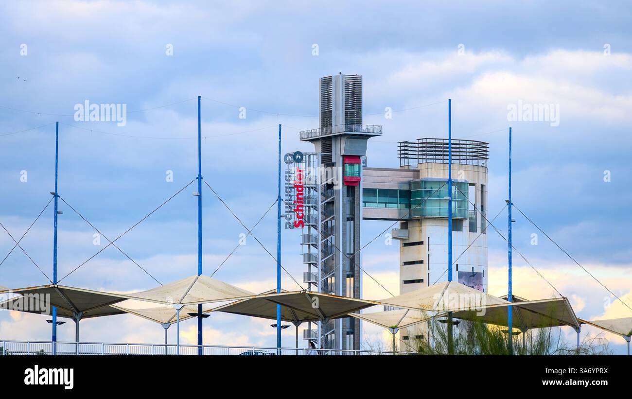 Exterior architecture of the Torre Schindler, with rooftop structures ...