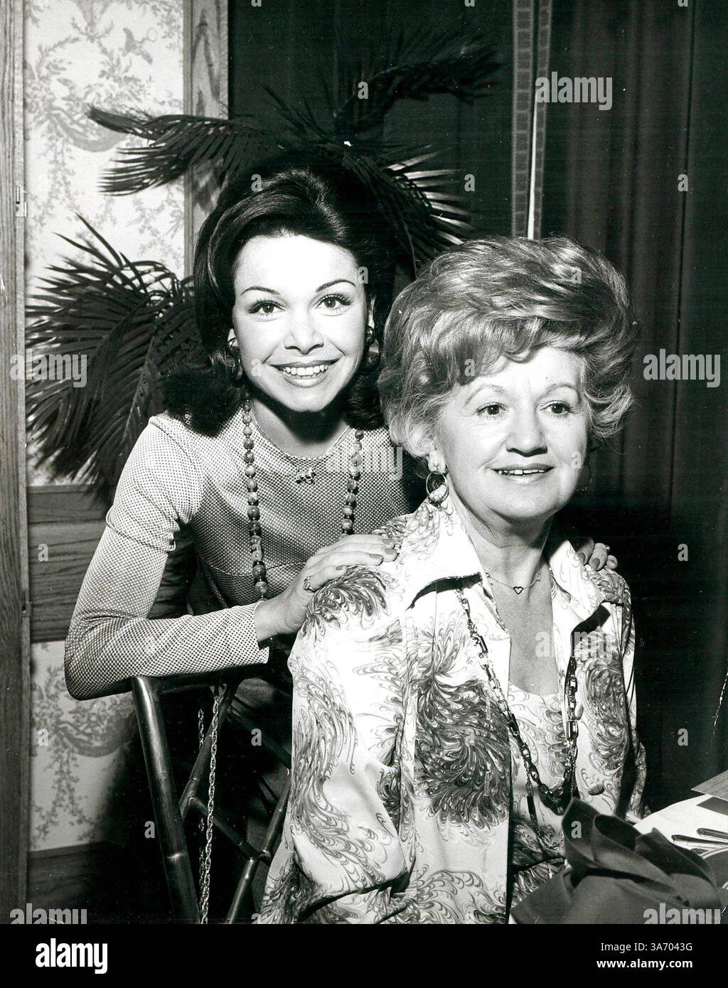 Annette funicello hi-res stock photography and images - Alamy