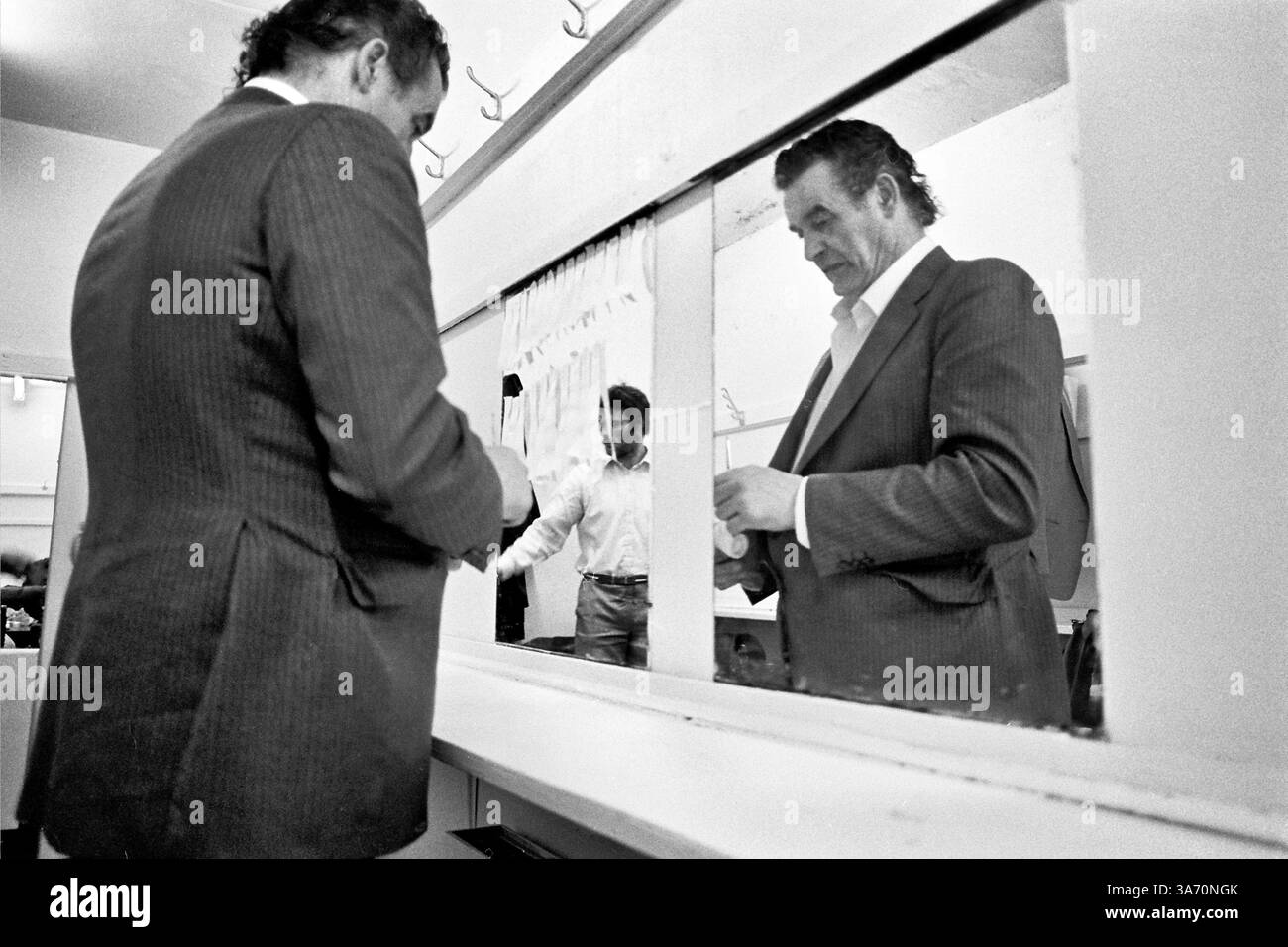 Newport's David Pearce British Heavyweight Boxing Champion after ...