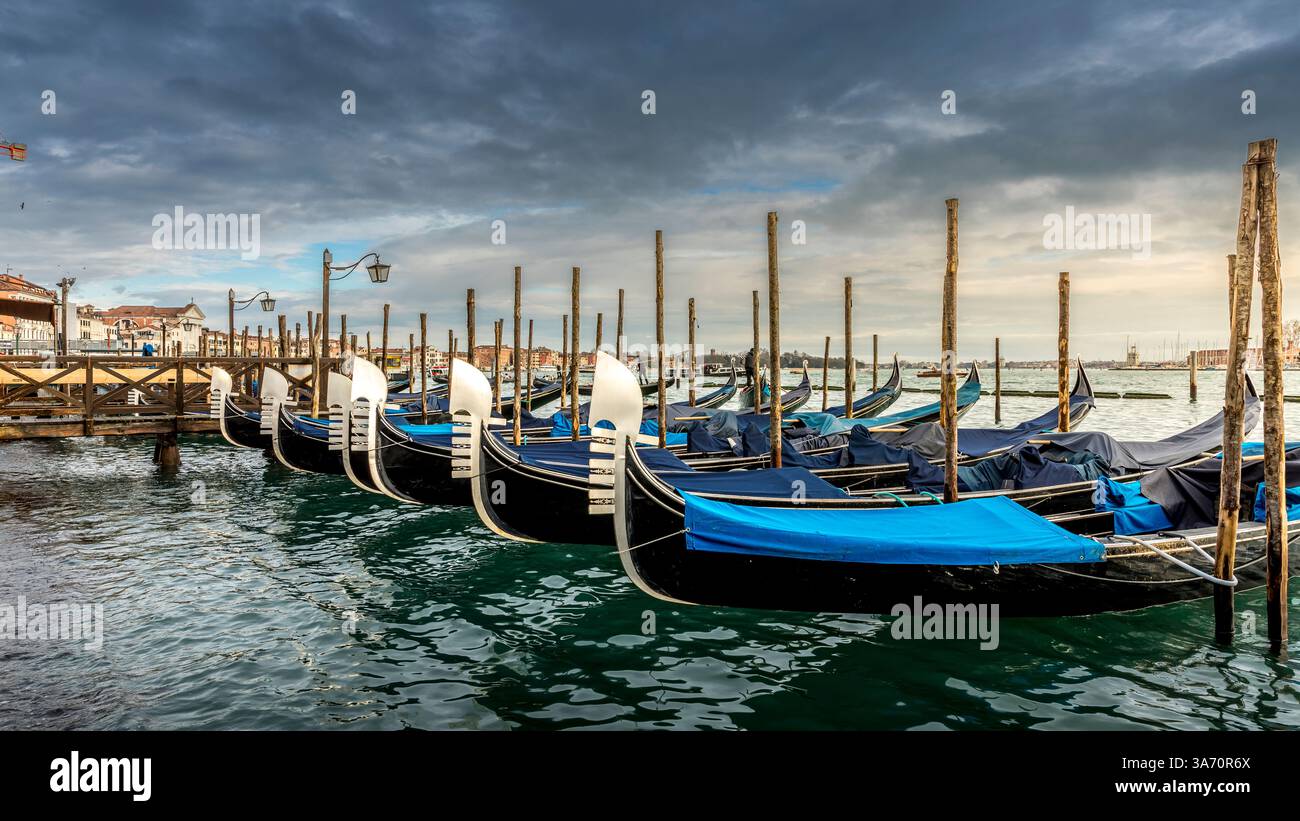 Festive bridge on 11 hi-res stock photography and images - Alamy