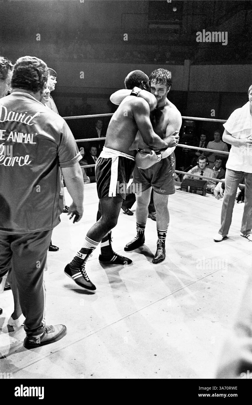 Newport's David Pearce British Heavyweight Boxing Champion beating ...