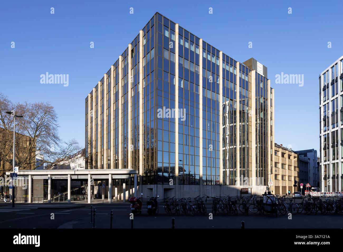 a former high bunker at Breslauer Platz, architect Wilhelm Riphahn, the ...