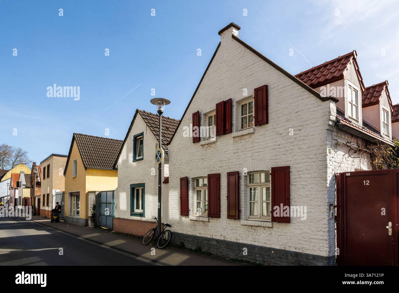 houses on Nagelschmiedgasse in the district Bickendorf, Cologne ...