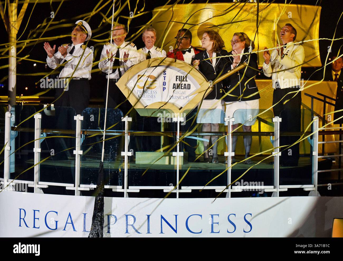 Purser cruise hi-res stock photography and images - Alamy