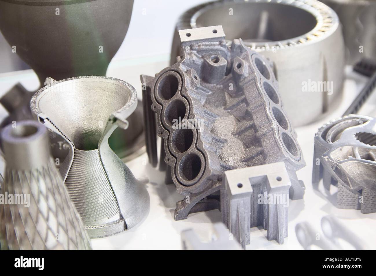 Samples produced by printing a 3D printer from a metal powder ...