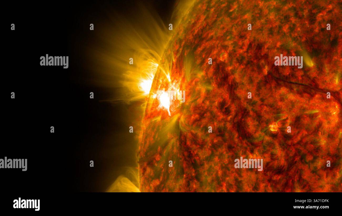 Light cannot from left hi-res stock photography and images - Alamy