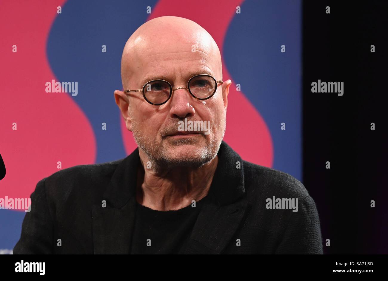 Der Schauspieler Christian Berkel liest und spricht auf der Lit.Cologne ...