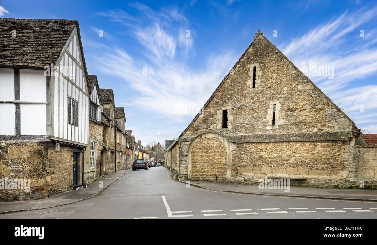 Medieval Tithe Barn and half timber framed Chamberlain's House on the ...