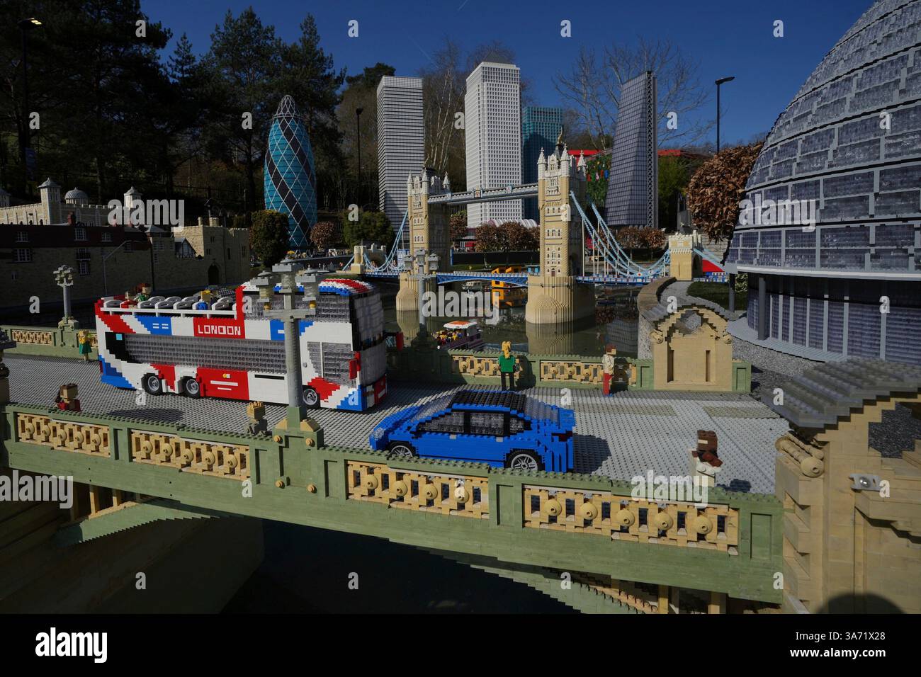 The newest attraction at Legoland features sculptures of London's ...