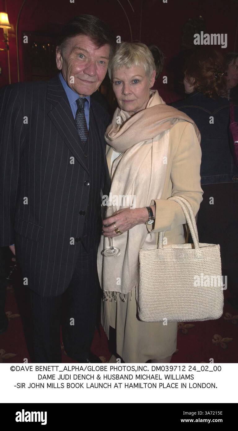 Judi dench michael williams 2000 hi-res stock photography and images ...