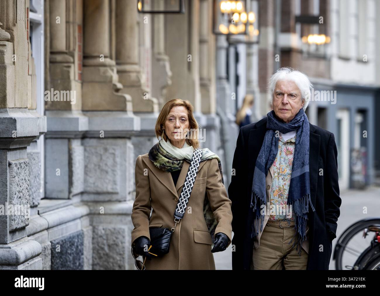 AMSTERDAM - Boudewijn de Groot arrives at the DeLaMar Theater for the ...