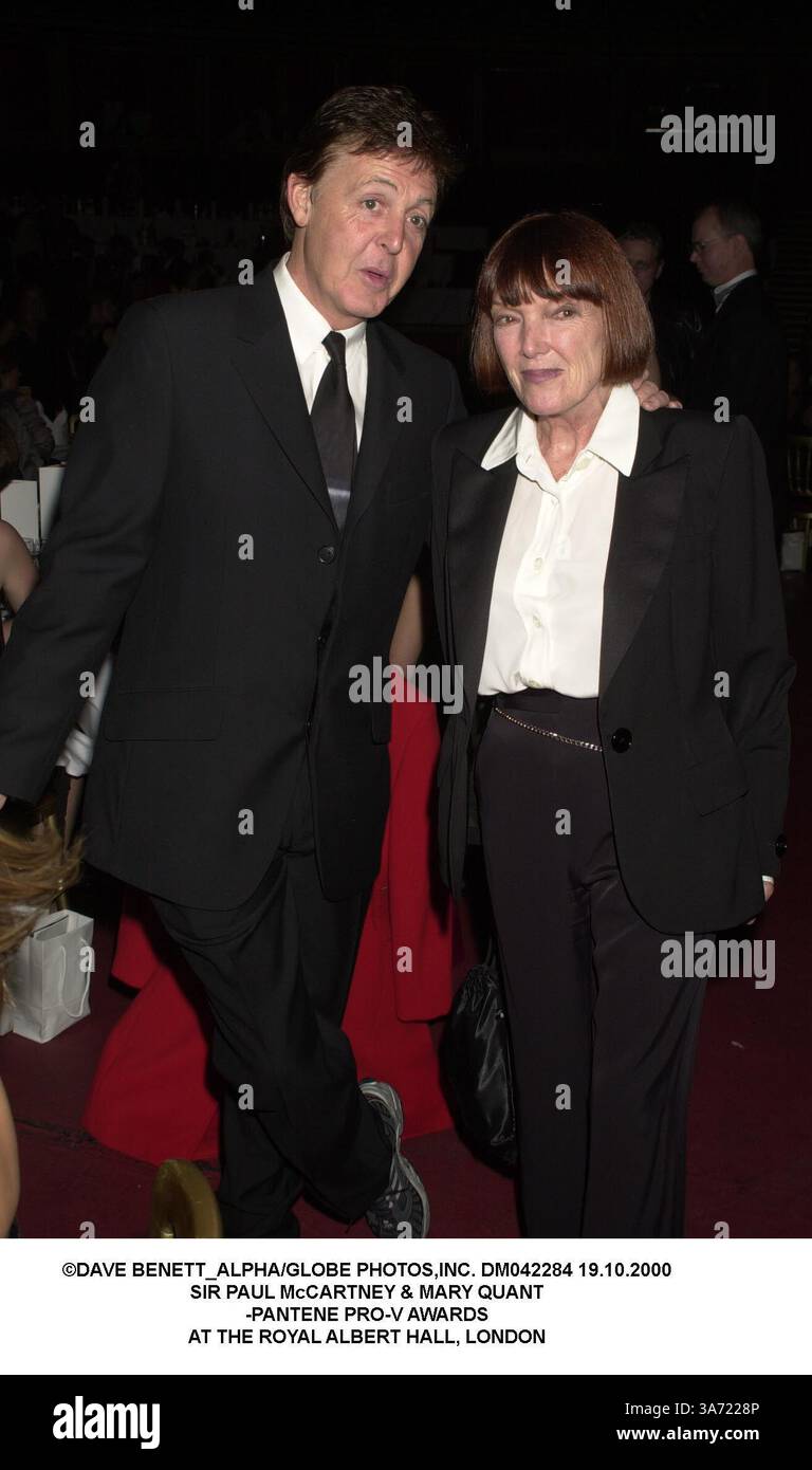 Oct. 20, 2000 - London, Great Britain - ©DAVE BENETT ALPHA/ DM042284 19 ...