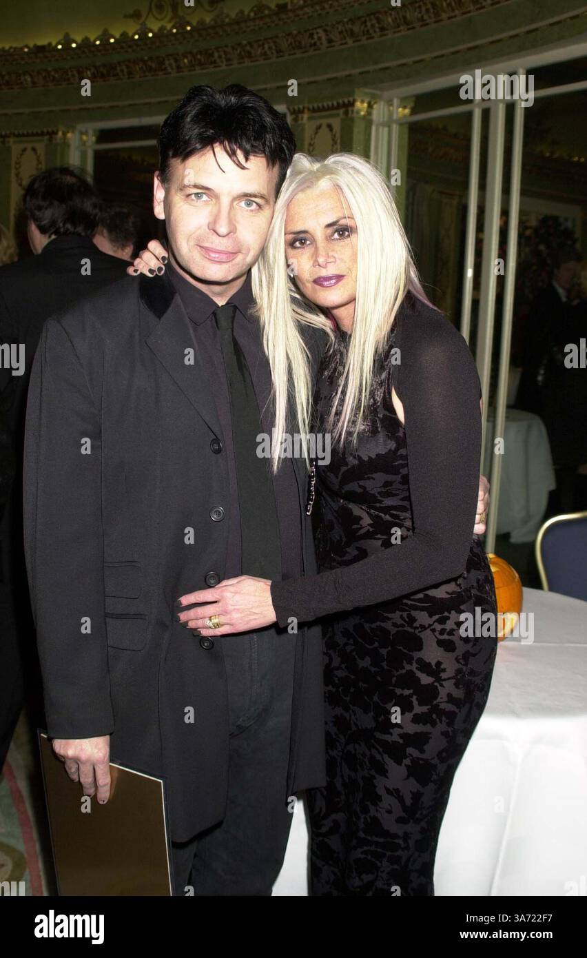 Nov. 1, 2000 - London, Great Britain - ©DAVE BENETT ALPHA DM042405 31. ...