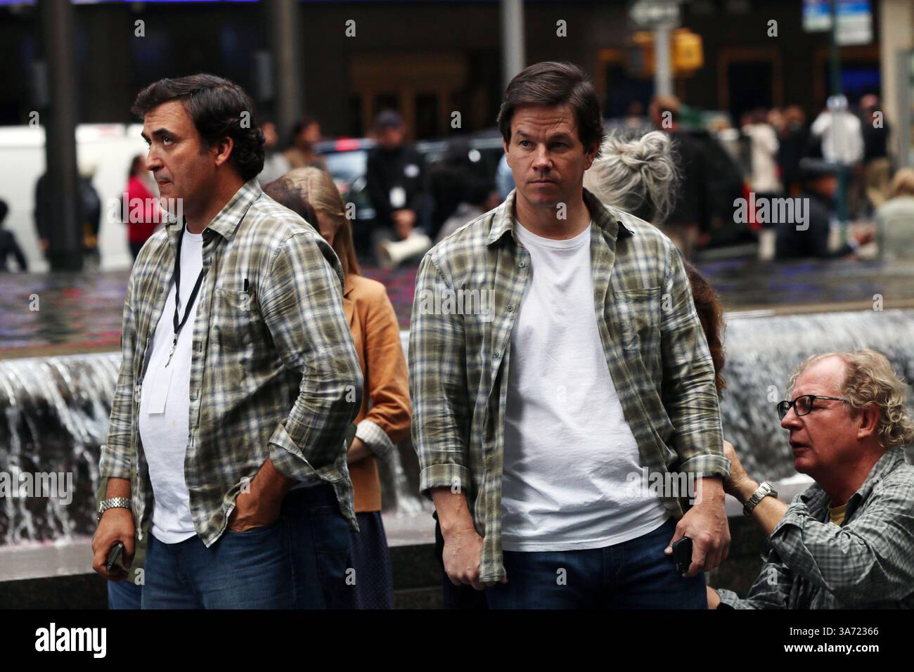 Oct. 7, 2014 - New York, New York, U.S. - Actor MARK WAHLBERG (R) with ...