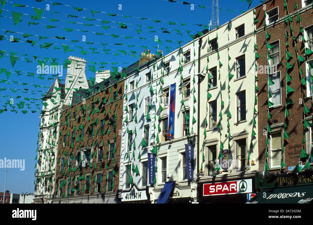 Jan. 1, 2011 - Westmoreland Street in the centre of Dublin decked out ...