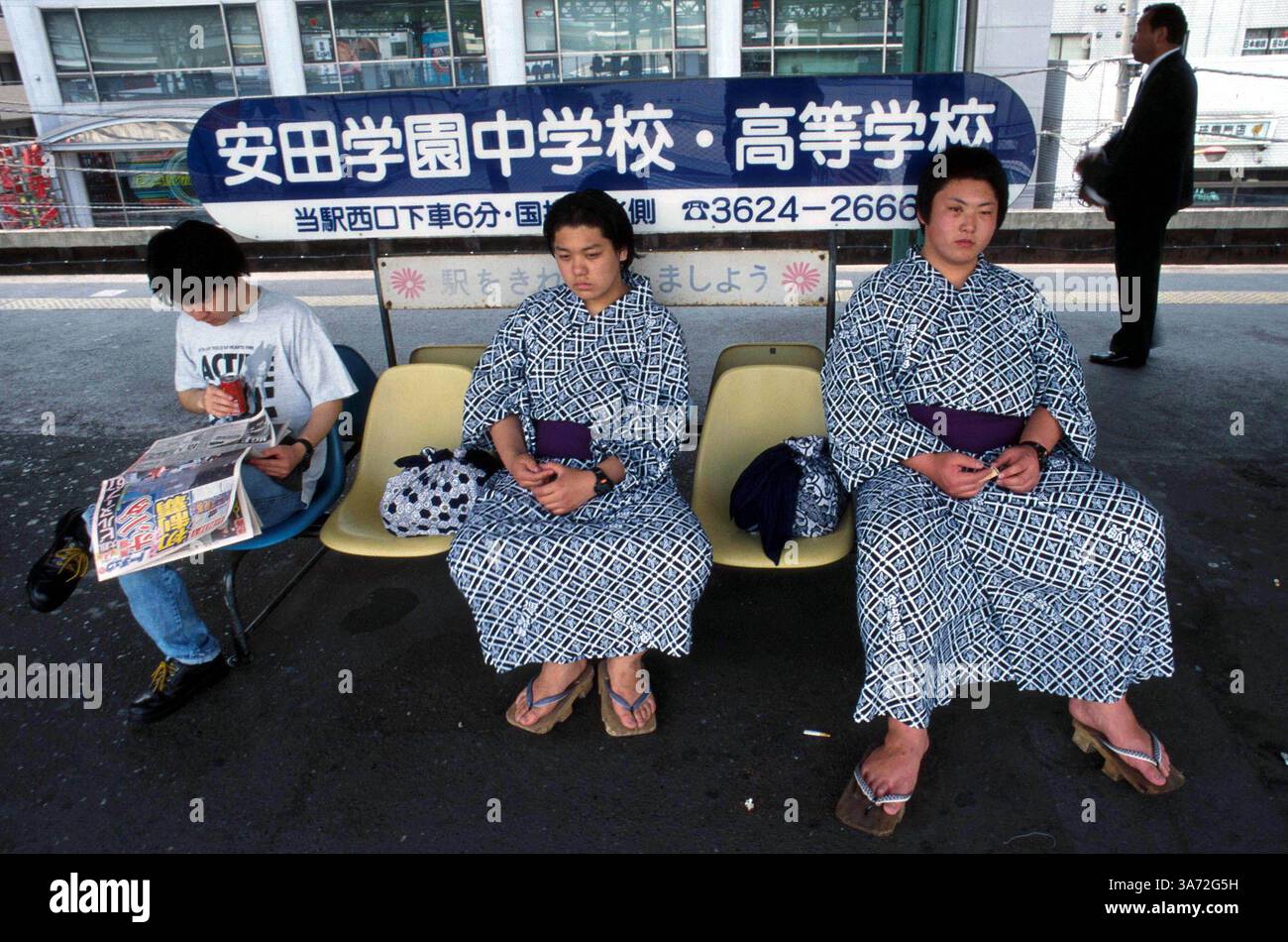 Jan. 1, 2011 - K32133 JAPAN.AT RYOGOKU STATION NEAR KOKUGIKAN SUMO ...