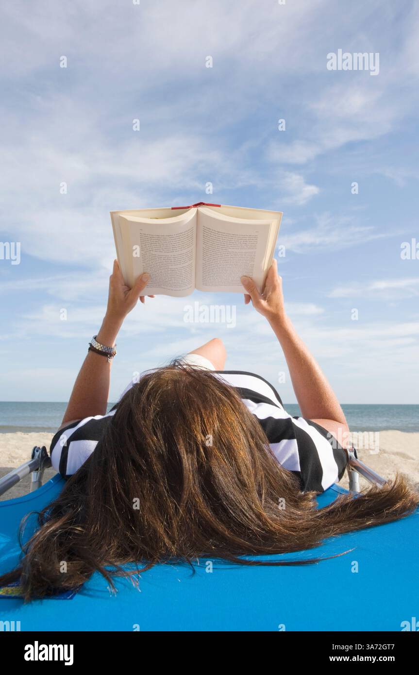 Coastal reading hi-res stock photography and images - Alamy
