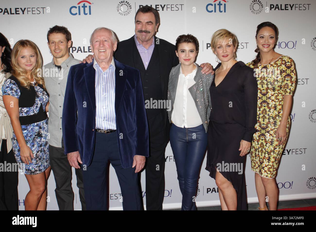 Amy carlson and sami gayle hi-res stock photography and images - Alamy