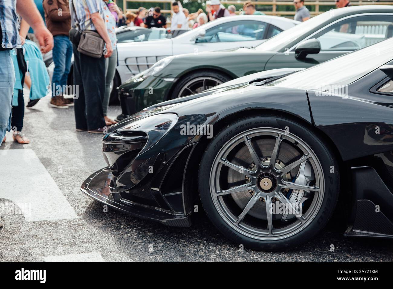 Mclaren f1 lm gtr hi-res stock photography and images - Alamy