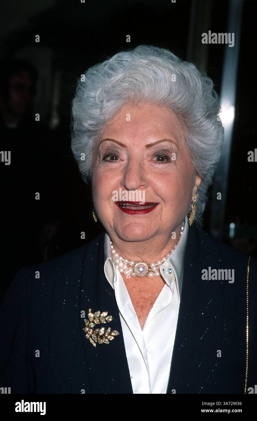 Jan. 1, 2011 - K14704HMc SD02/07/99.BARBIE DOLL HONORS SPECIAL GROUP OF ...