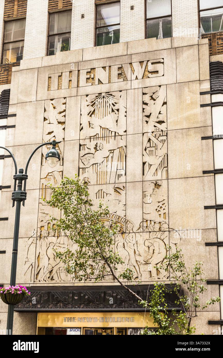 Daily news building new york hi-res stock photography and images - Alamy