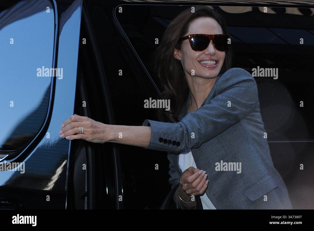 Nov. 21, 2014 - New York, New York, U.S. - Actress ANGELINA JOLIE wears ...