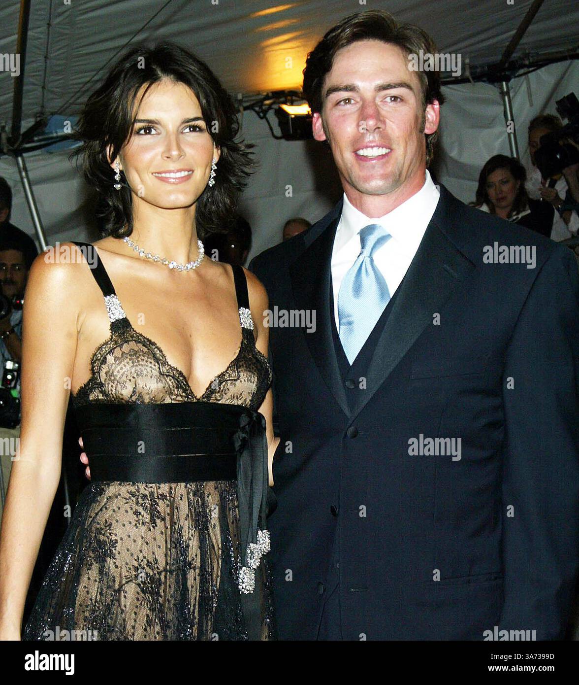 Jan. 1, 2011 - ANGIE HARMON AND HUSBAND JASON SEHORN.K30843LCV.THE ...
