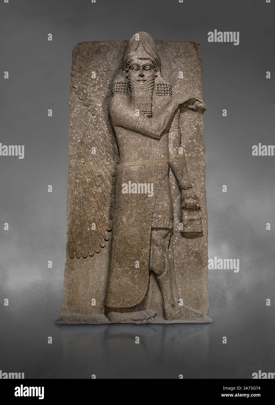 Assyrian gene statue hi-res stock photography and images - Alamy