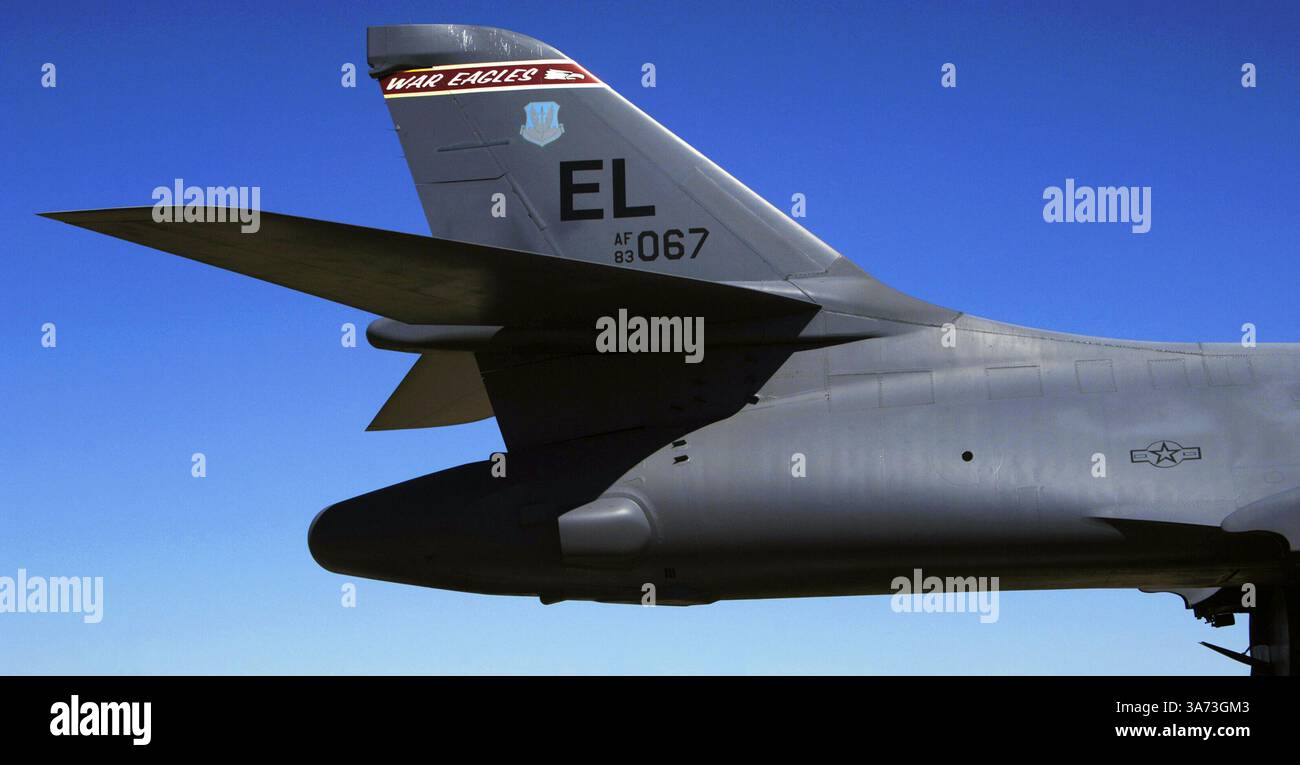 Rockwell B-1B Lancer. Four-engine strategic bomber variable-sweep wing ...
