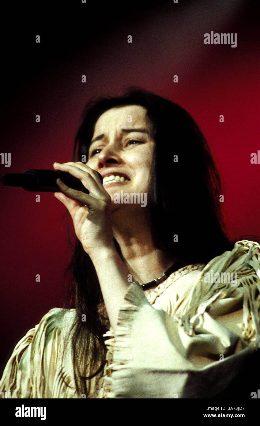 Paula cole 1999 hi-res stock photography and images - Alamy