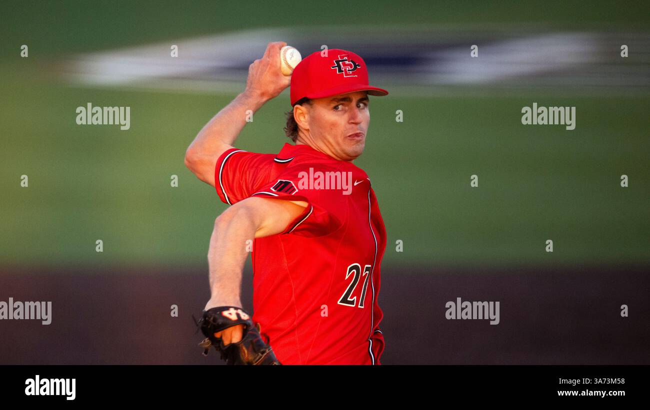San Diego State relief pitcher Chris Canavan (27) delivers a pitch ...