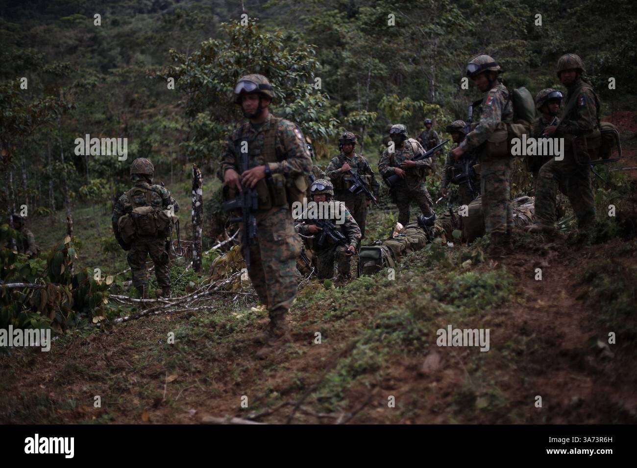 Panama colombia border hi-res stock photography and images - Alamy