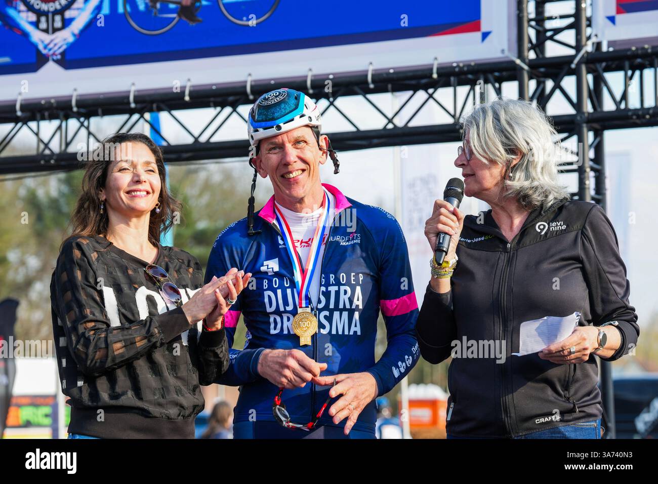 HEERENVEEN, NETHERLANDS - MARCH 23: Meriyem Manders, winnaar van de ...