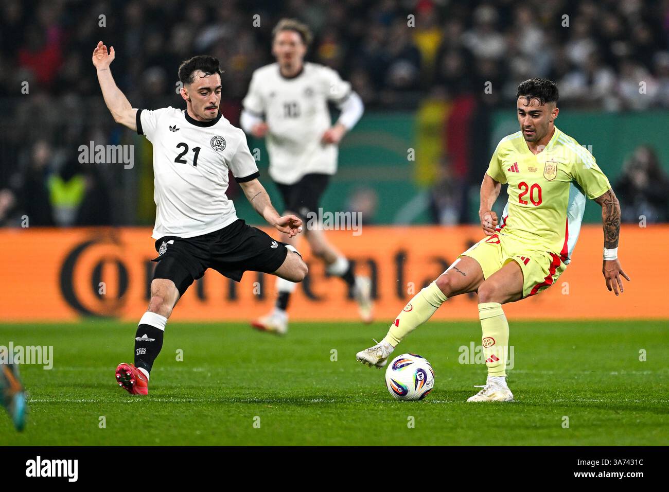 Darmstadt, Deutschland. 25th Mar, 2025. Paul Nebel (Deutschland, #21 ...