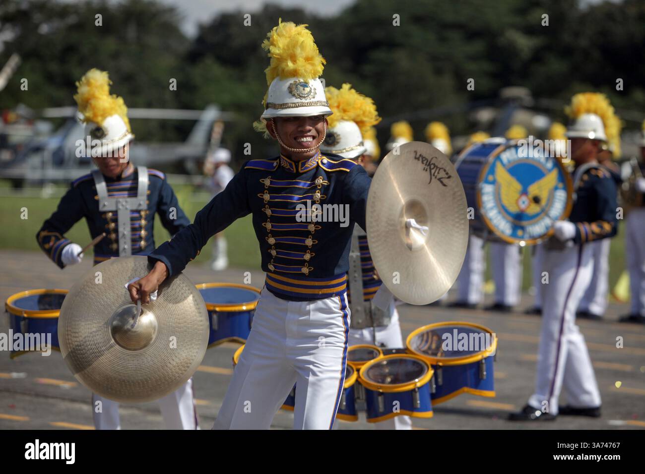 Nov. 16, 2014 - Manila, Manila, Philippines - A member of the ...